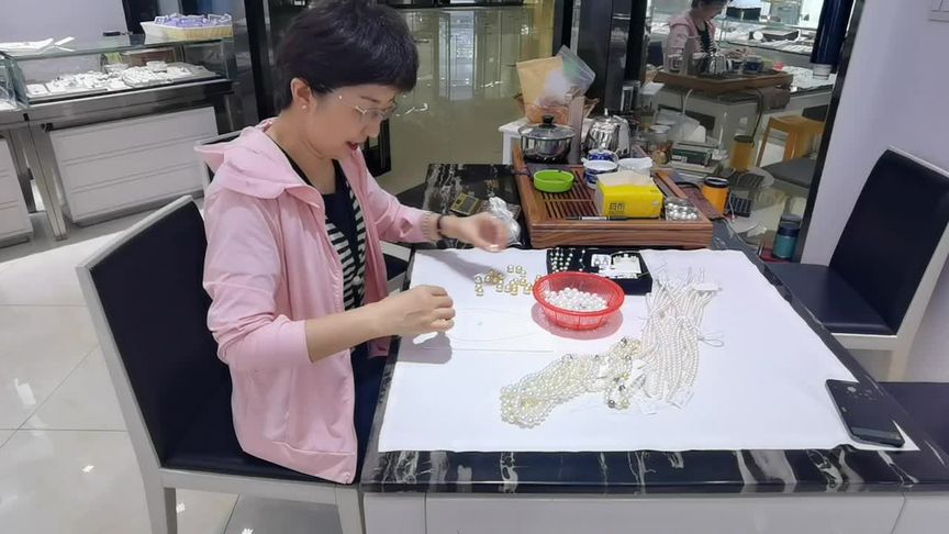 从海南回来后,随即和好友开车到苏州参观珠宝展会