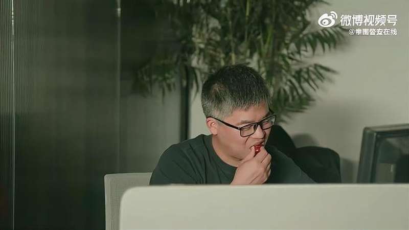 【发现间谍活动时该怎么办】 全民国家安全教育日 发现身边有“间谍...