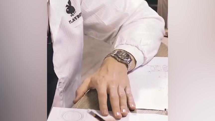 带你一起看看手表的制作过程!#手表制作 #钟表
