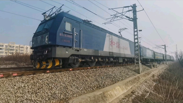 双机和谐电3C牵引K167次客运列车提速驶出唐河站