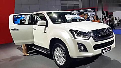 18款五十铃皮卡D-MAX, 3.0T配四驱, 空间和底盘完胜风骏