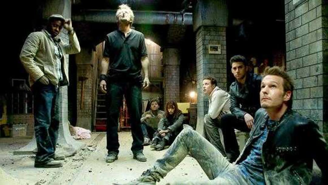 核战争爆发,9人躲在地下室逃过一劫,却被迫玩起了生存游戏!