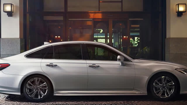 丰田皇冠终于来了!新车比宝马5系还帅气,22万要啥奥迪