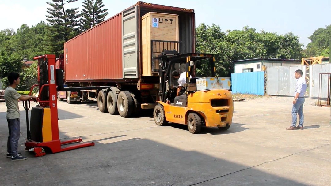 环境测试设备厂家生产的冷热冲击试验箱出货了