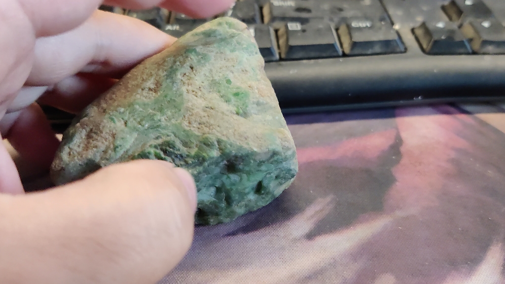 翡翠原石讲解,癣下生色,玩家角度