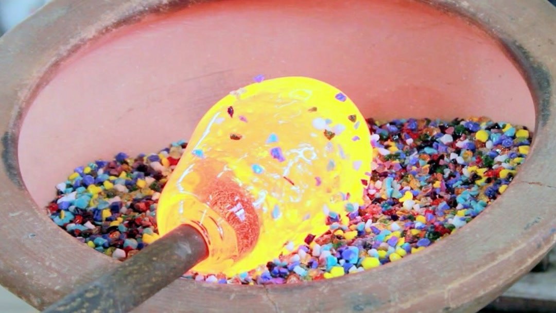 厉害!实拍玻璃瓶手工制作全过程,成品相当的漂亮!