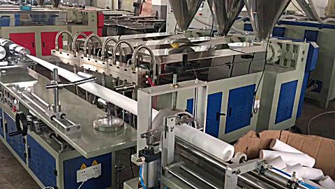 无锡爱杰美思机械有限公司 PP棉熔喷滤芯生产设备制作过程