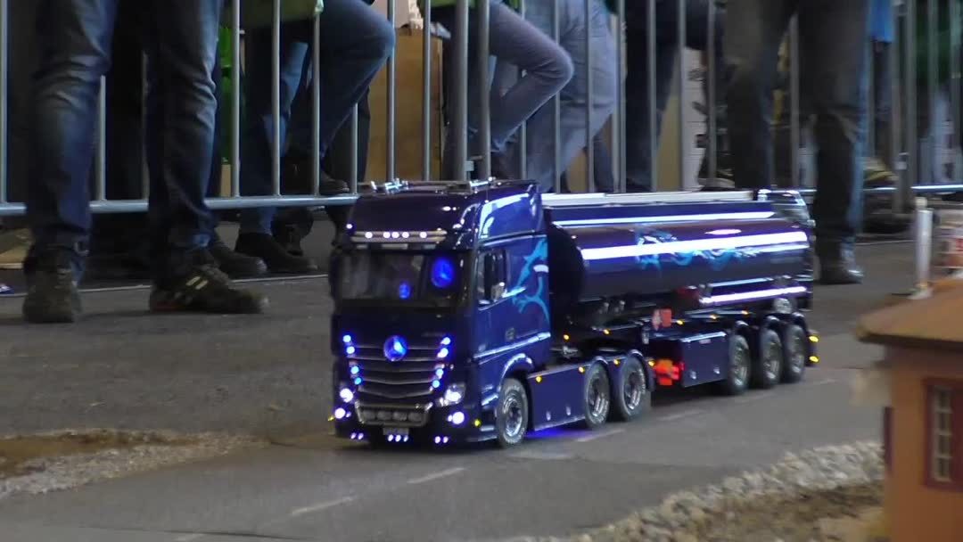 比例1-14 遥控 模型卡车 牵引车