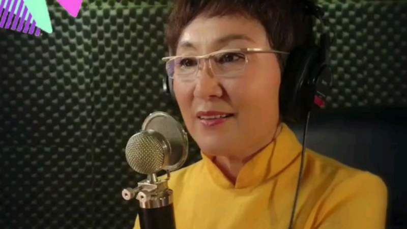 朱自清《荷塘月色》朗诵:金话筒于霞老师亲自朗诵