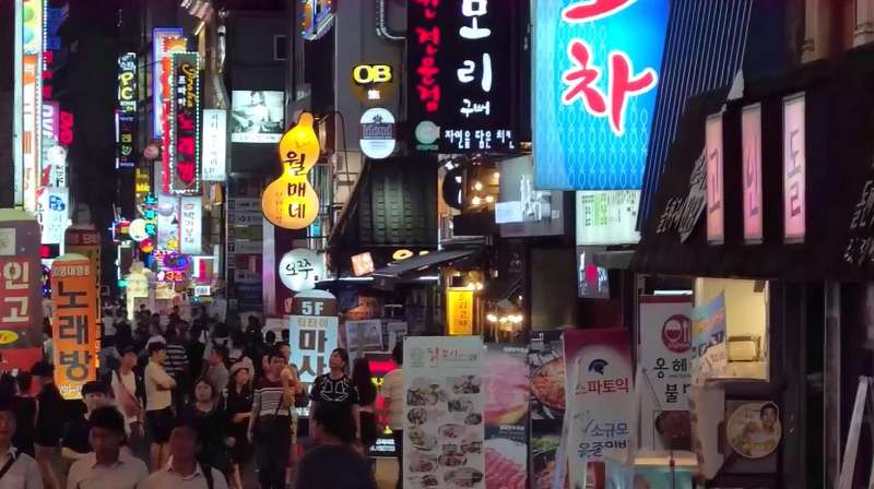 韩国废除汉字40多年,为何恢复使用?连历史都是用汉字记录的