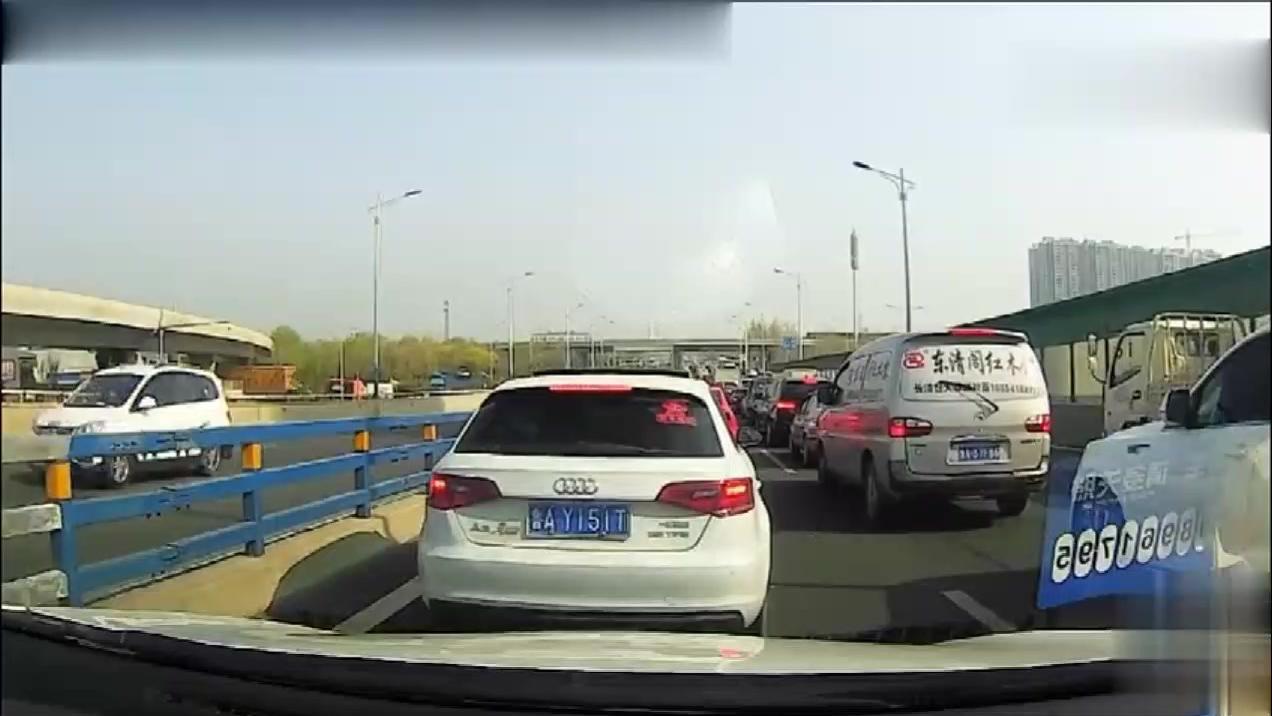 货车司机要注意了,车上没安装这个东西,被抓要罚500块!