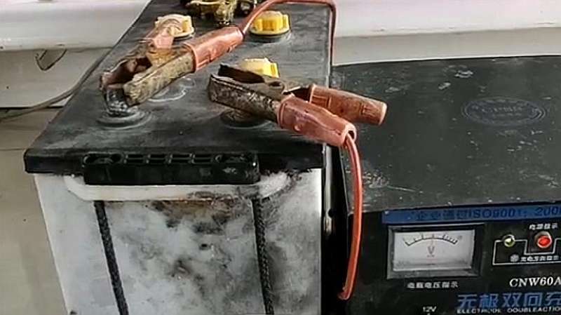 几乎快要报废的电瓶,如何修复?进来看看