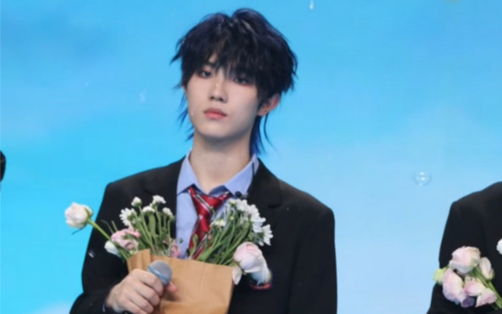 【苏新皓】见过16岁舞担开口定调?!TF家族让我们不顾一切舞台 少年...