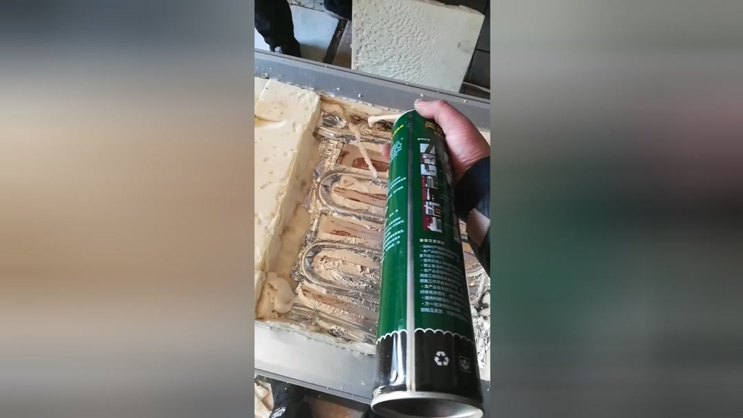 冰箱开背换铜管,有的老铁们发私信给我…