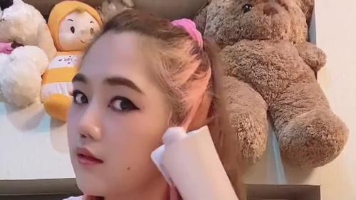 姐姐买的卷发棒,刚买回来不知道怎么用,却没有发现忘记了通电