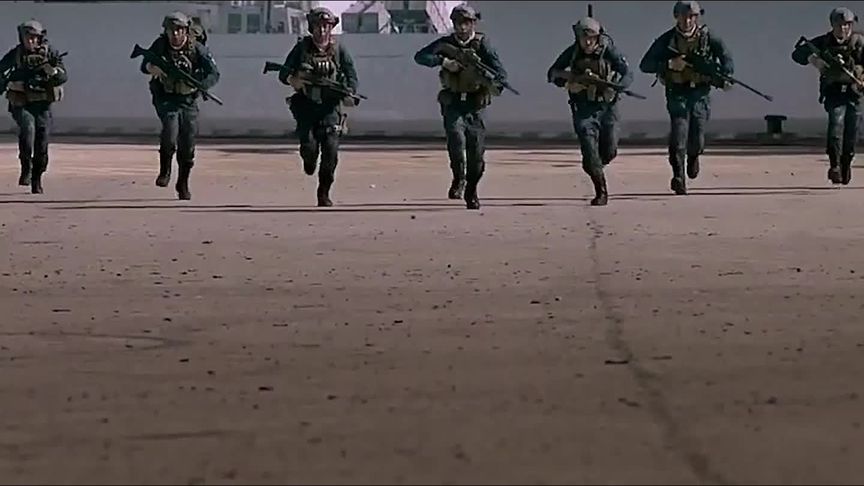 强势出场,帅得一批 #红海行动 #百亿剧好看计划