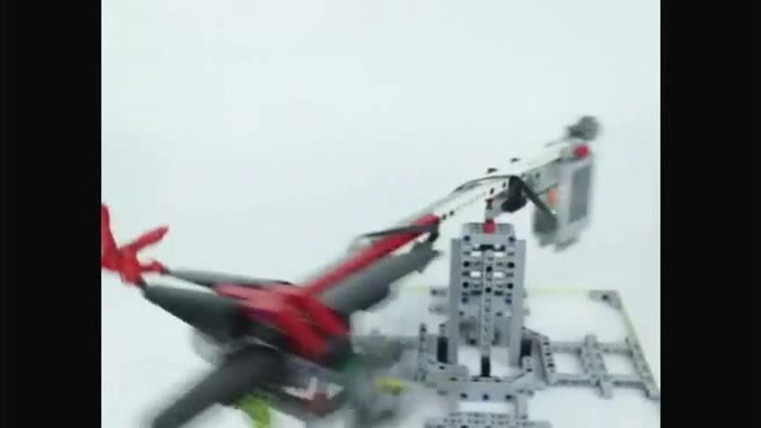 超酷!用乐高零件模拟飞机螺旋桨,仿真程度95%以上!