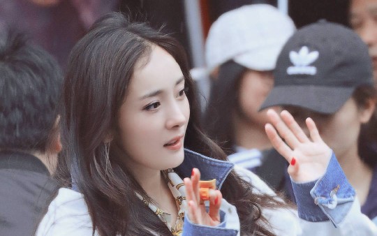 【杨幂】原来杨幂真的念佛啊