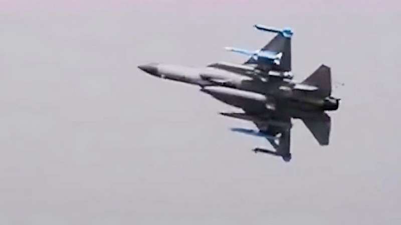 了不起,中国枭龙战机引多国排队抢购,俄专家:未来将出口数百架