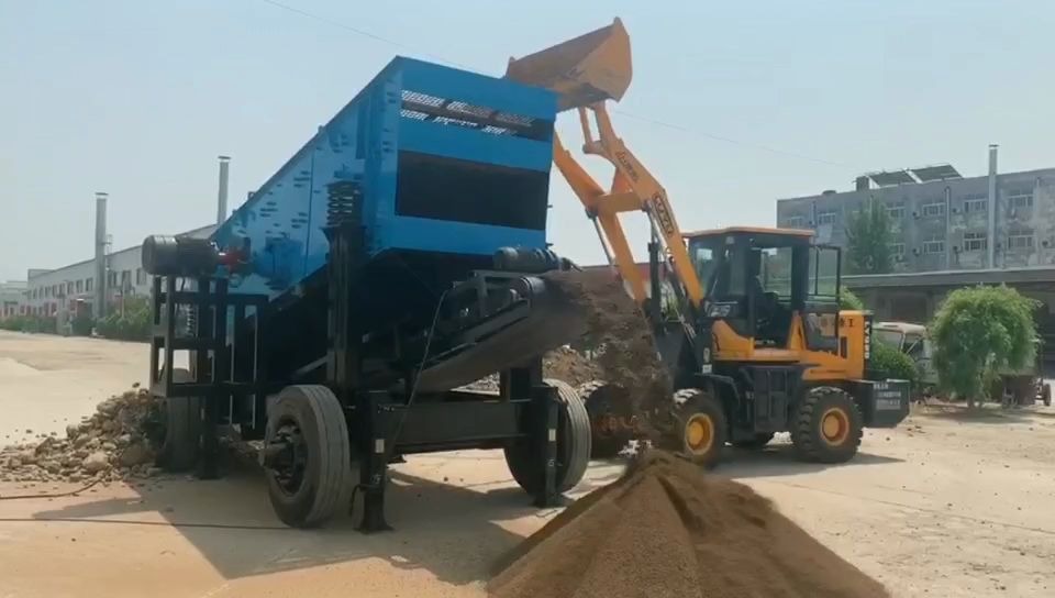 建亚重工三层振动筛试机实拍