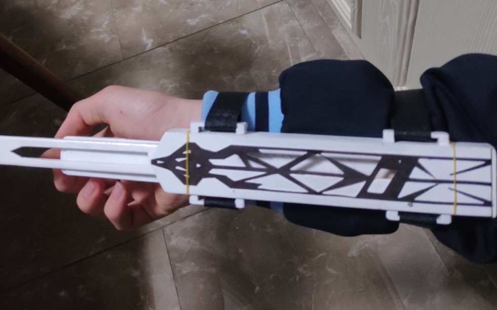 刺客信条,同款袖剑!