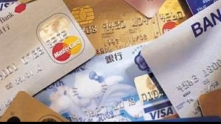 人们常说,征信记录最长只保存5年,哪怕是逾期、黑名单,过了5年自然会...