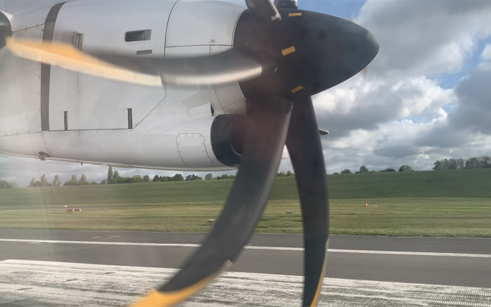 涡桨引擎原声 爱尔兰区域航空 EI3641 BHX-BHD ATR72-600伯明翰...