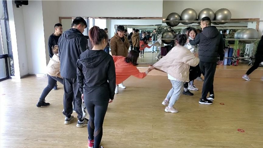 终于抓住了!公司晨会互动分享!