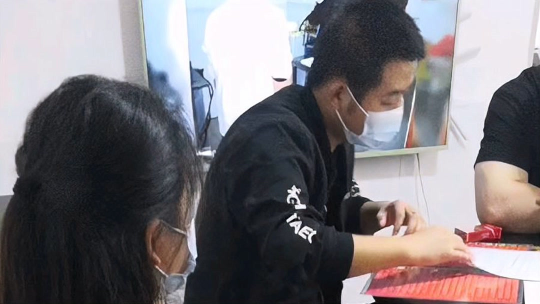 再次过来学小吃技术了,店里增加项目