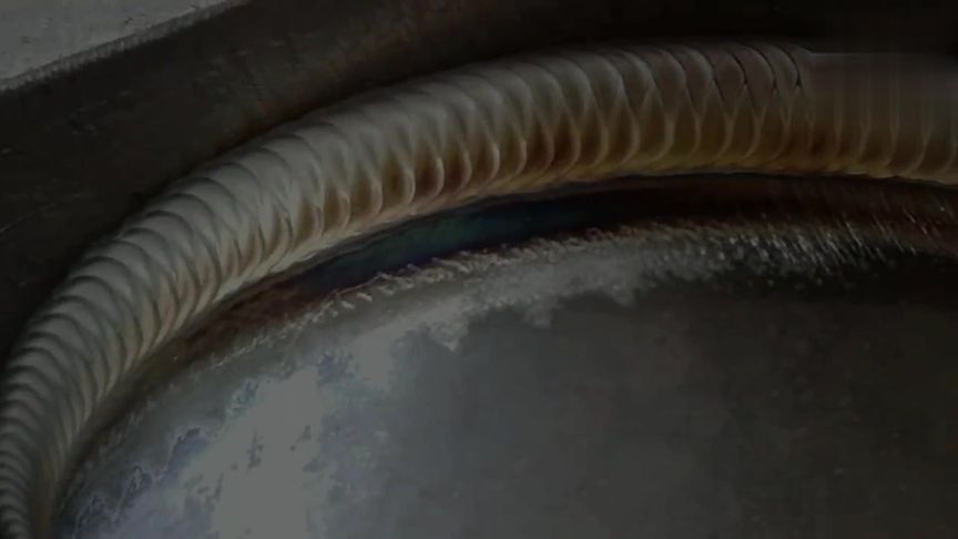 韩国人拍视频证明自己才是气体保护焊技工界的扛把子