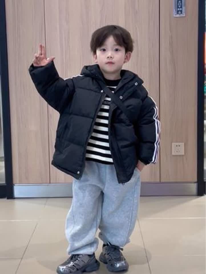...棉服,保暖好看还可以机洗,不起坨,才几十,值啊##男童穿搭#骗你生儿子