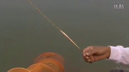 秋天夜钓鲫鱼技巧_秋季夜钓鲤鱼技巧_夜光棒调漂技巧