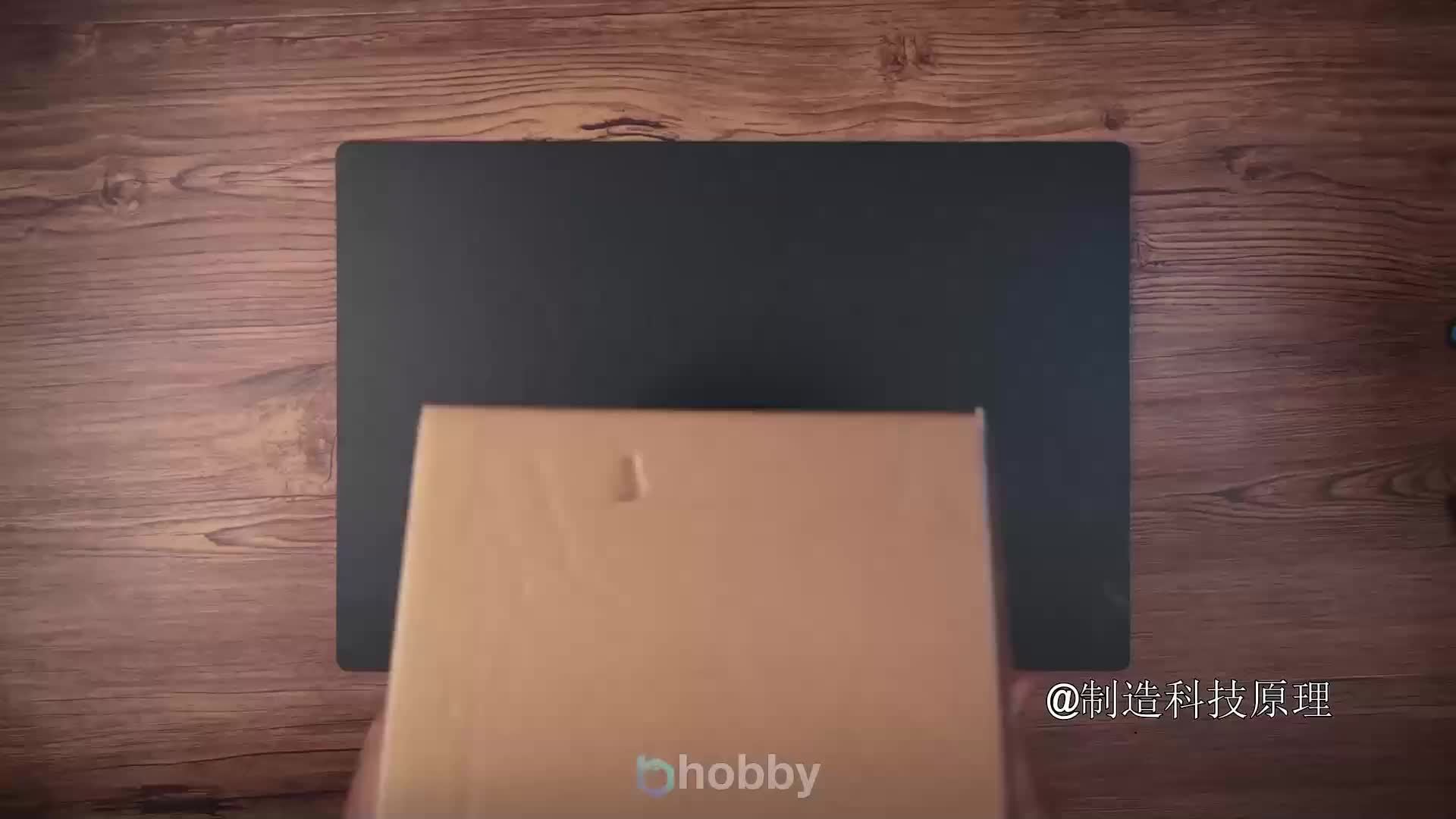 Toyan V8 引擎@抖音小助手 #模型玩具 #有男生会拒绝这个玩具吗