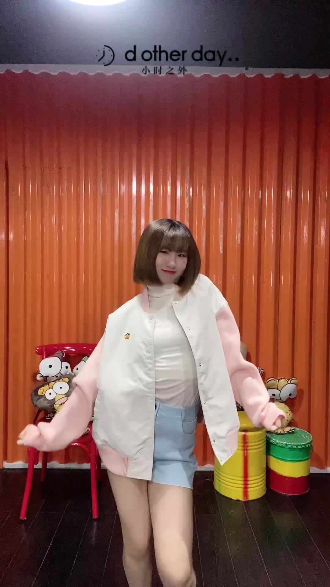 今天是一颗充满活力的大橘other day.小时之外