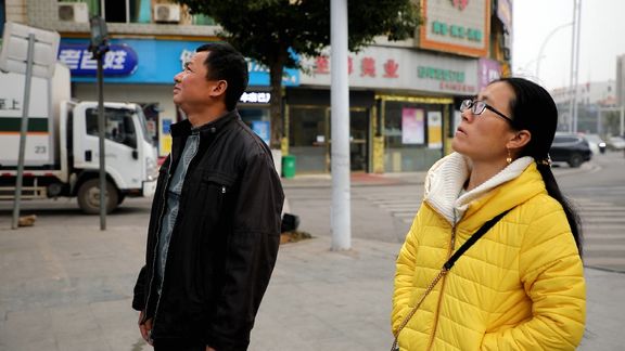 新春走基层丨新田“千屏同播”宣传交通安全