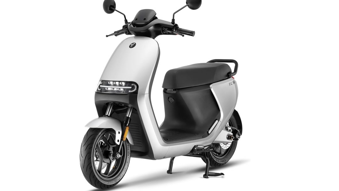 成都九号电动车大灯改装升级增亮激光LED双光透镜超视界模组大灯