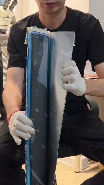 ...电池刀片电池里面有刀片比亚迪刀片电池拆解