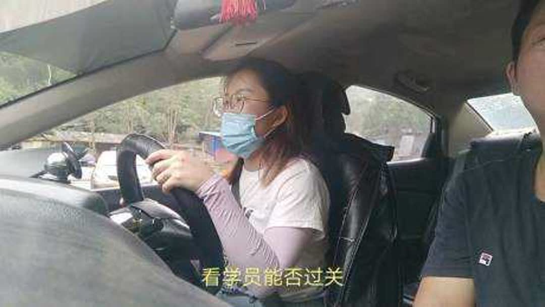 训练场科目二模拟考试,倒车入库出现低级错误,太好笑了