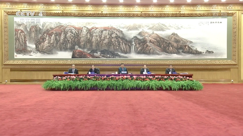 [中国新闻]习近平出席亚太经合组织第二十八次领导人非正式会议并...
