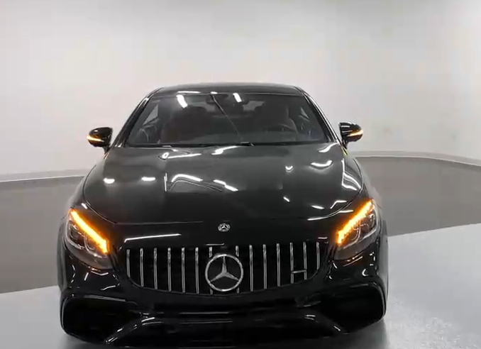 280万的奔驰S63 Coupe,按下钥匙无框车门打开,才是奢华的开始!