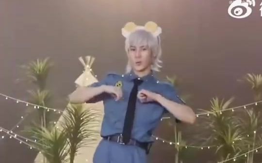 张真源萌探《要你管》《爱你》舞台 单人cut 可A可甜 张哥绝了