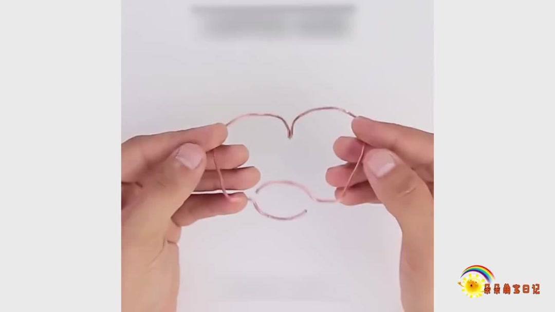 小莉学习日记!三角形是最稳固的结构?一起来看看奇妙的平衡吧!