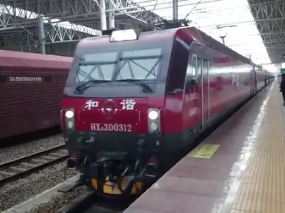 [拍火车]HXD3D+25G昆明-北京(K472)湘潭进站 沪昆铁路上行