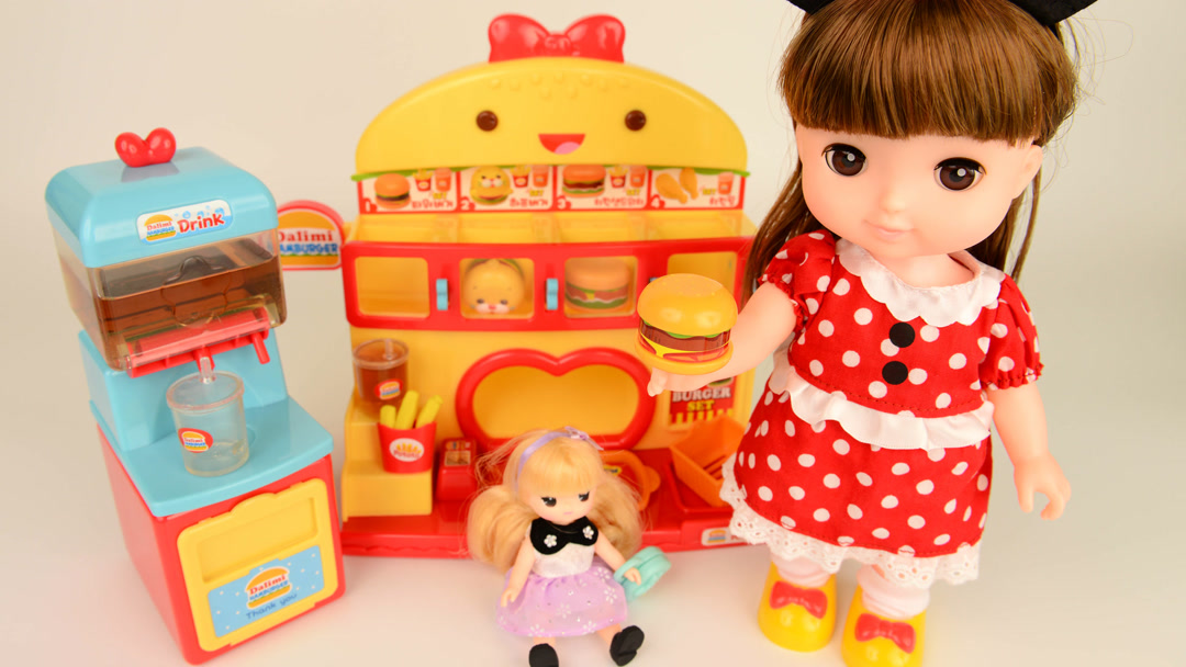 超可爱的日本纱奈娃娃玩汉堡店玩具!玩具来敲门