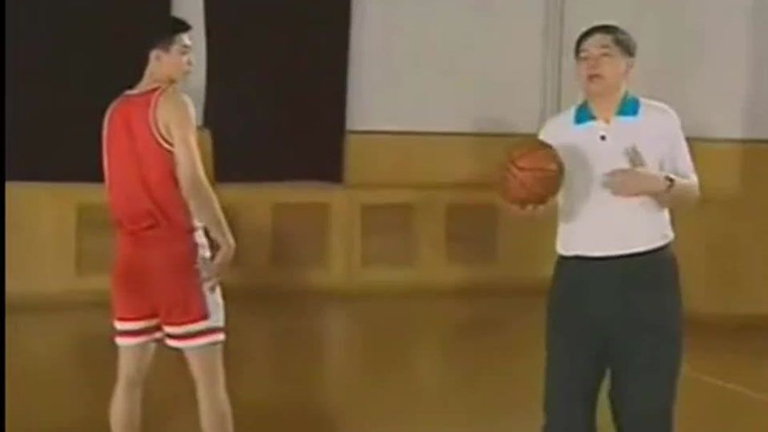 篮球运球过人技巧(篮球教学基本功)vv