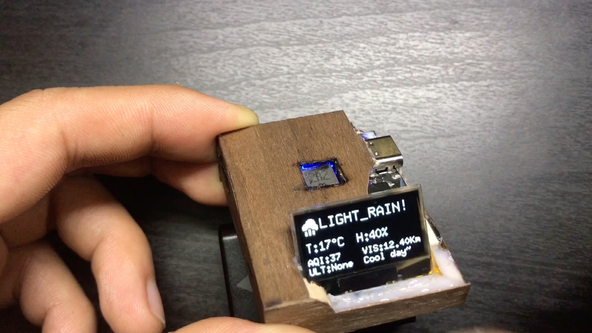 ESP8266 OLED 时钟天气摆件(实时天气与小时天气预报)