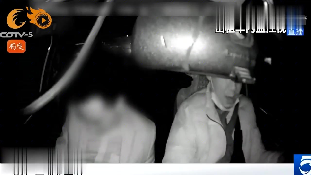 醉酒乘客抢夺出租车司机方向盘后果严重了,喝酒误事啊!