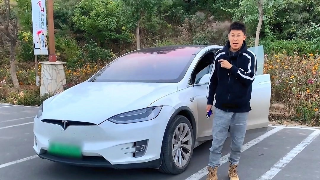 6万公里只花8000元 车主聊Model X