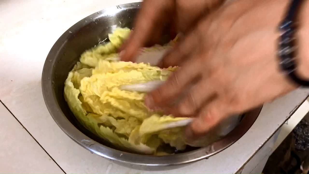 娃娃菜的新吃法,做法简单好吃又下饭,大人和孩子都喜欢吃