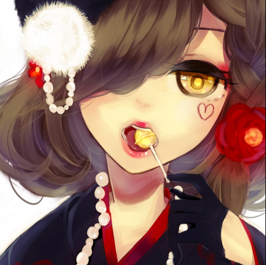 服装设计师古手梨花 